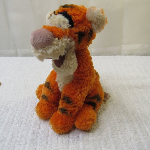 Disney | Toys | Disney Parks Toy Plush Tigger 9 Orange Tiger Stuffed ...